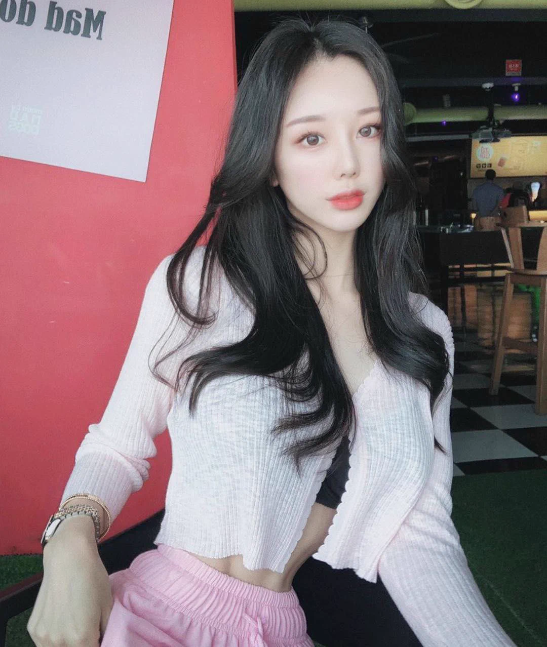 佳佳全球Cos外围经济 （下单/招妹）大👗风(@jiajia3211 ) 在推特上的福利照片和视频