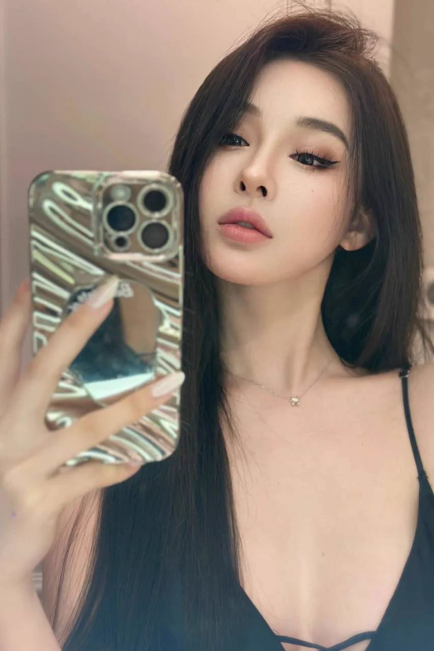 佳佳全球Cos外围经济 （下单/招妹）大👗风(@jiajia3211 ) 在推特上的福利照片和视频