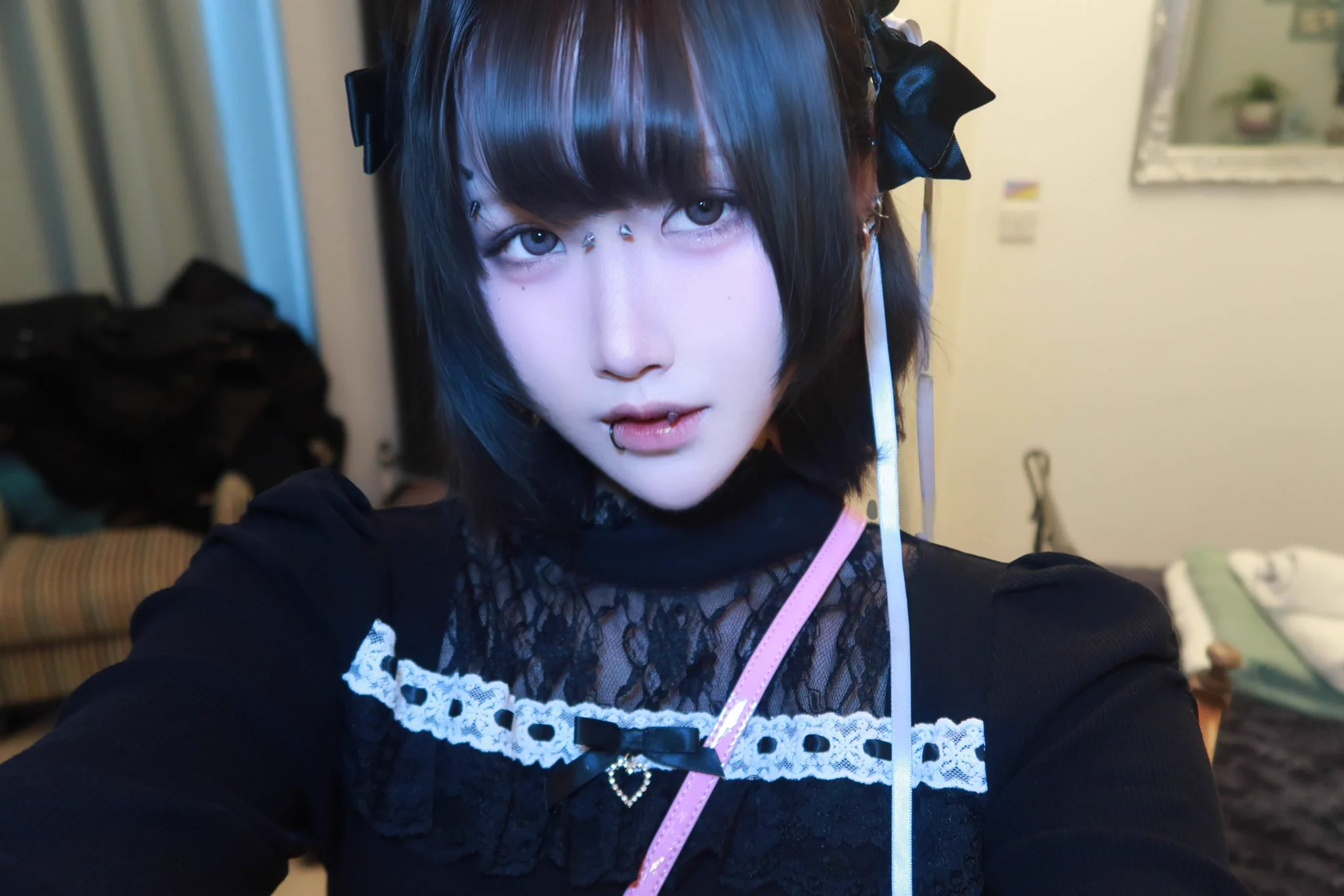 不得惹(@iuueas ) 在推特上的福利照片和视频