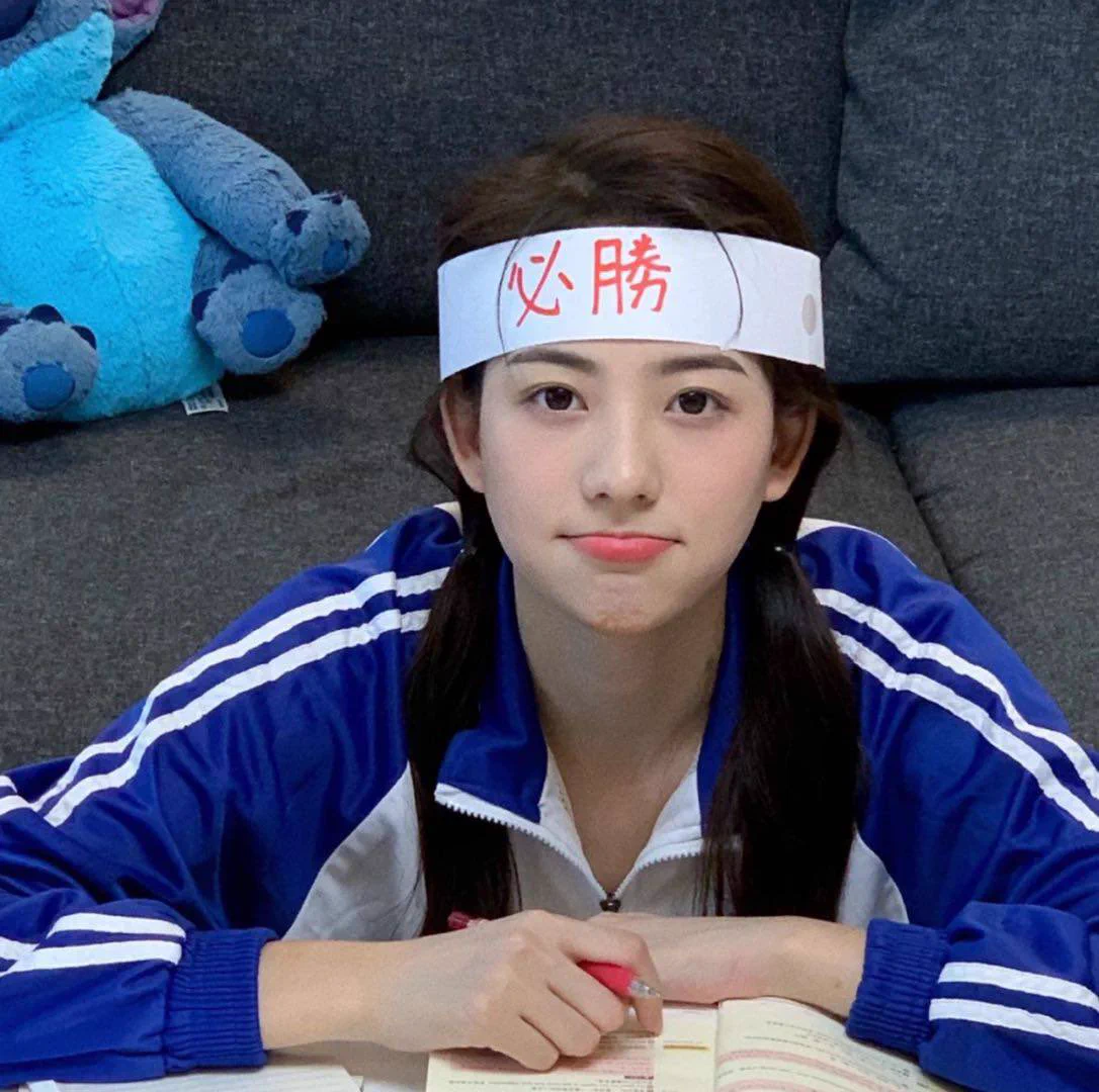 原创榜单(@BulmaList ) 在推特上的福利照片和视频